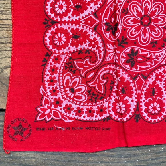 Vintage | Accessories | Vintage Intricate Floral Pattern Cotton Bandana ...
